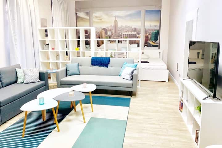 3 Modern Suites + 2 Kitchens Next To Center & Park - Budapest