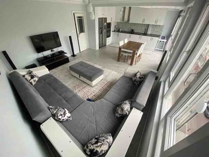 4 Room Appartment In Antalya Near Hadrians Gate - Antalya