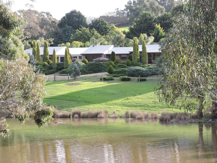 Leawarra Farm Stays - Willunga
