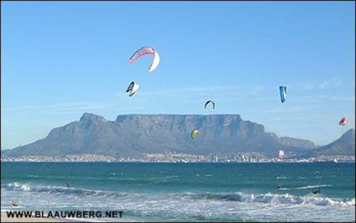 Modern One Bedroom Apartment In West Beach - Parklands