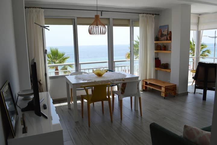 Apartamento Reformado En Primera Línea De Playa - Villajoyosa