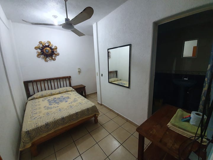 Cuarto Centrico En Zihuatanejo - Zihuatanejo