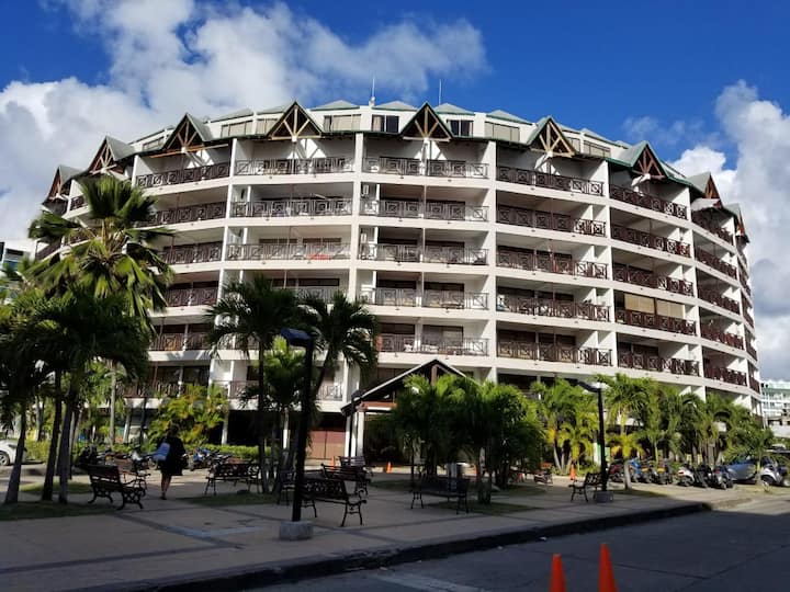 Apartamento En Zona Rosa Sector Hansa Con Wifi - San Andrés