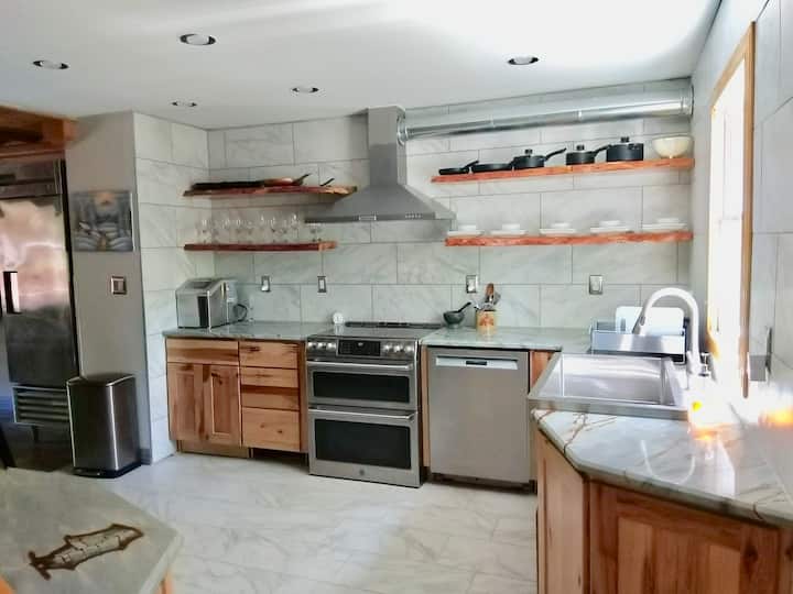 Private Townhome To Enjoy - Chapel Hill, NC