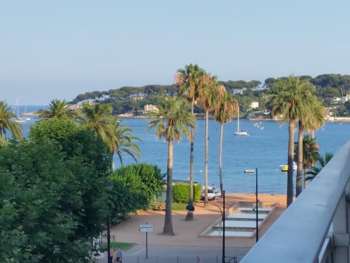 Lumineux Appartement  Albert 1er, Vue Terrasse. - Antibes