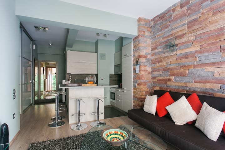 Soho Athene Apartment- Acropolis Downhill - Atene