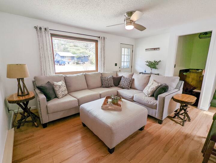 Lp Retreat - W/ Hot Tub - 5 Min From Mirror Lake - Tabletop Mountain, Keene Valley