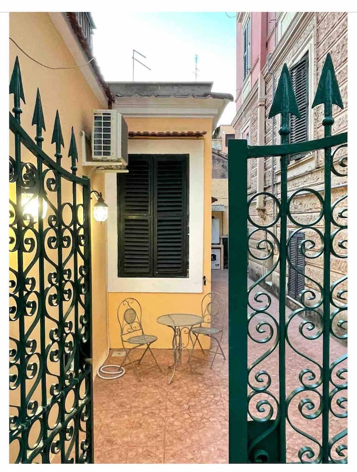 Domus Clivo Elegant Apartment Near The Vatican - Rím