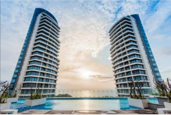 Pearl's Sky 2 Bed 2 Bath Fully Furnished Apartment - Umhlanga