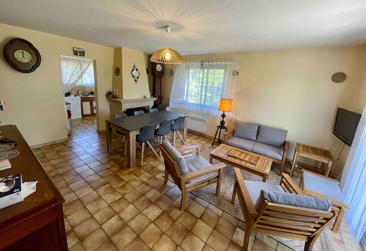Maison De Vacances Climatisée, Dans Un Jardin Clos - Bédarieux
