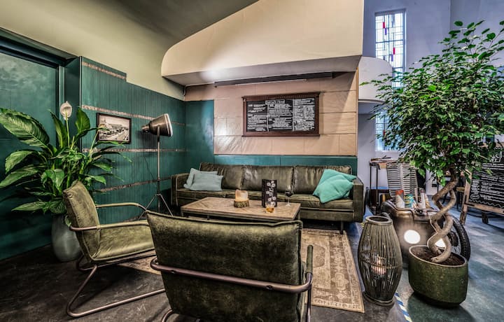 Eigen Studio In Een Schitterend Verbouwde Kerk! - The Hague