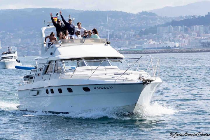 El Yate De Las Navidades - Cangas