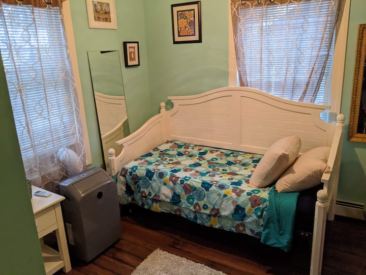 Home With Everything, 5 Min Drive From Cornell - Ithaca, NY