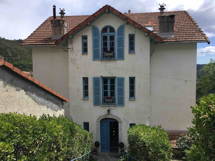 Prachtig Logement In Charmant Herenhuis, Rotondo - Venaco