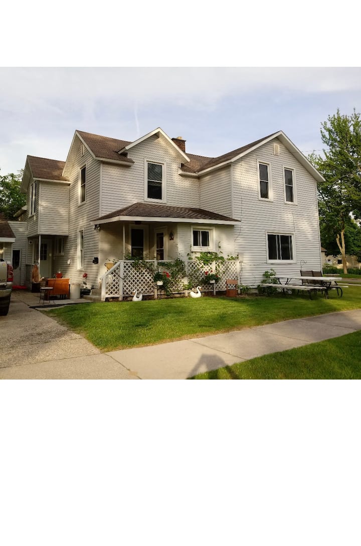 Lakeshore Apartment - Muskegon, MI