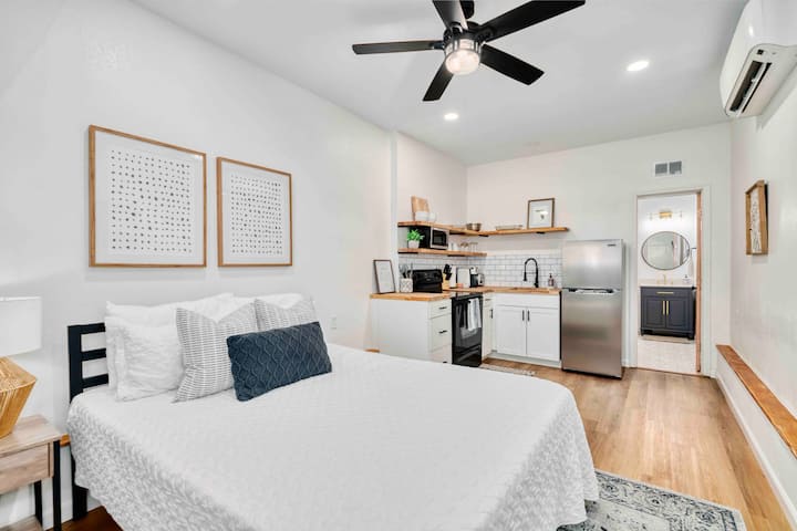 Luxury Suite Near Disney & Downtown Orlando - Orlando, FL