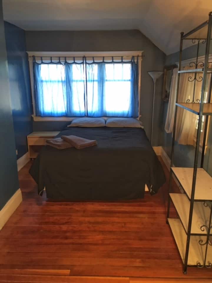 Blue Room - Los Angeles, CA