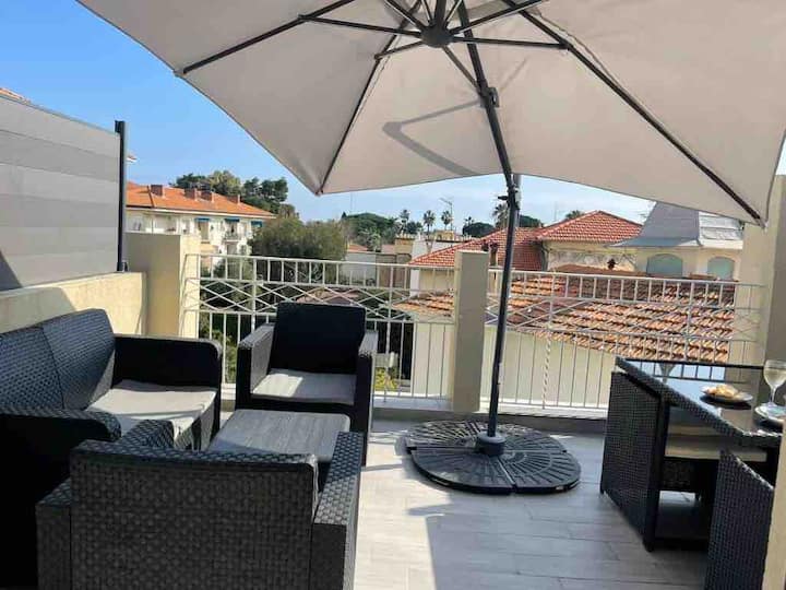 Superbe Duplex Avec Grande Terrasse Et Vue Mer - Nice