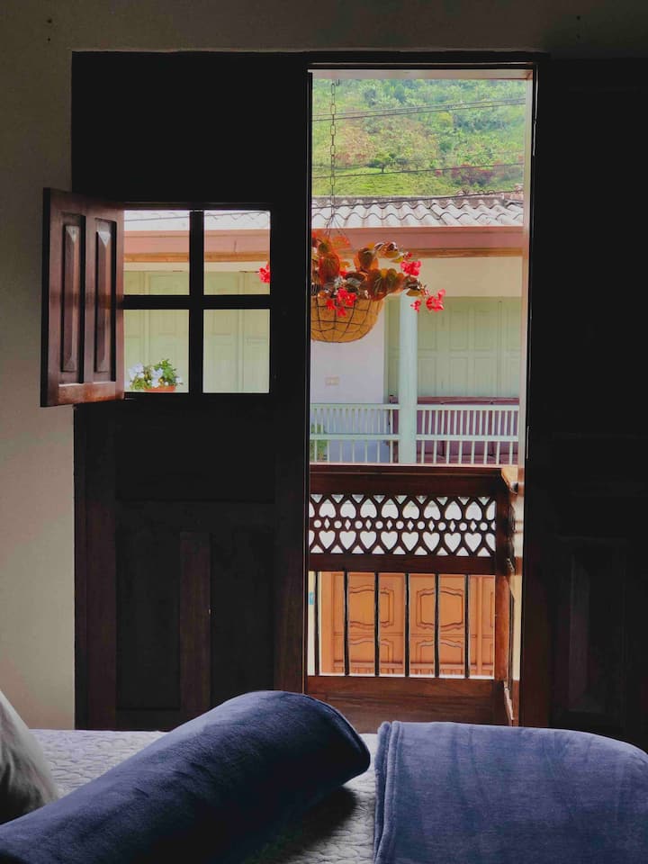 Despierta En Jardín En Tu Balcón Privado - Jardín