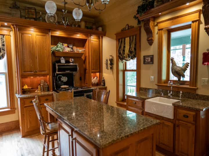 Historic Bed And Breakfast In Manitowoc, Wi - Manitowoc, WI