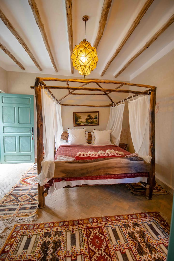 Riad Chekaram- Bilaman The Red Room - Marrakesh