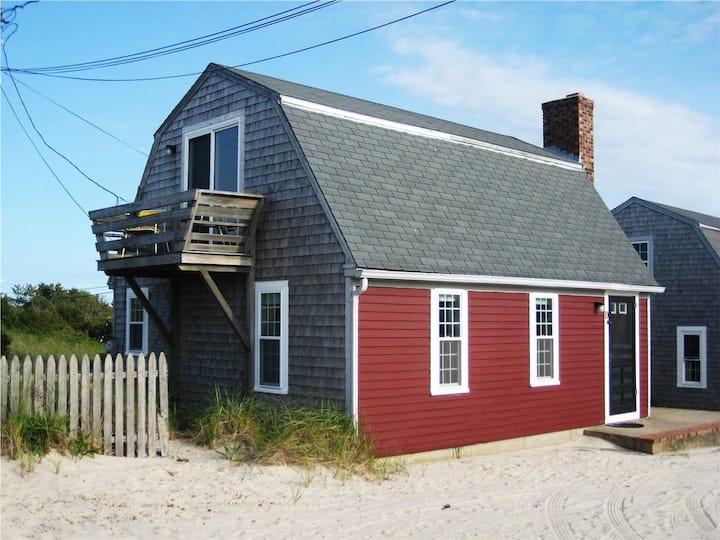 Oceanside Cottage on Beautiful Private Beach - Cottages for Rent in ...