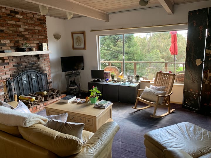 Oakland House Bedroom 2 - Oakland, CA