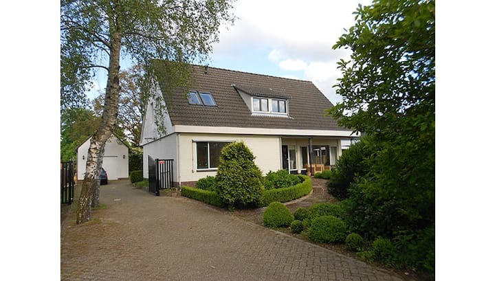 Nearby Eindhoven, Fully Furnished Apartment - Helmond