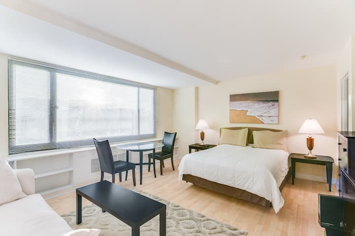 Swanky Studio In The Heart Of Arlington - Arlington, VA