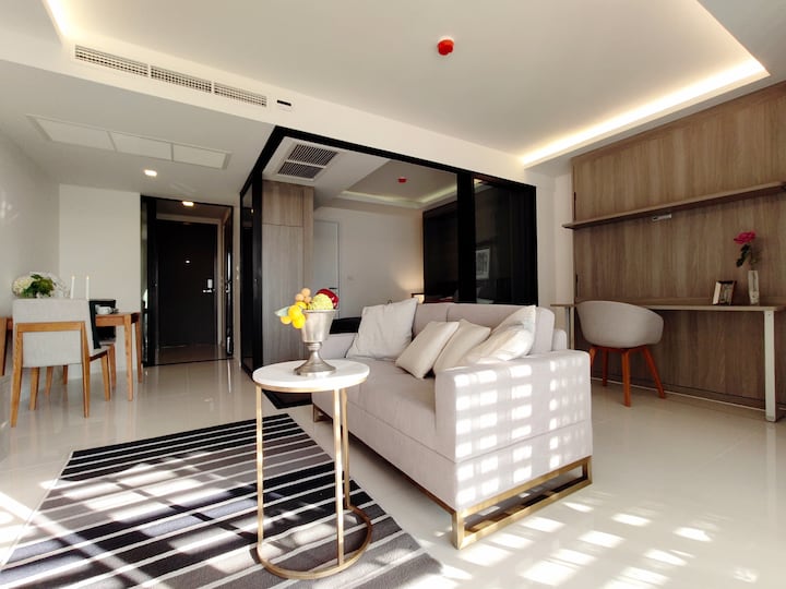 Central Bangkok @Bts Asok&mrt Sukhumvit#max4 - Bangkok