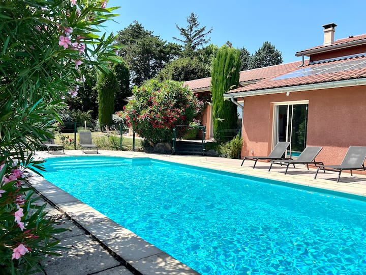 Villa Avec Piscine Sur Les Hauteurs De Lyon - Lyon
