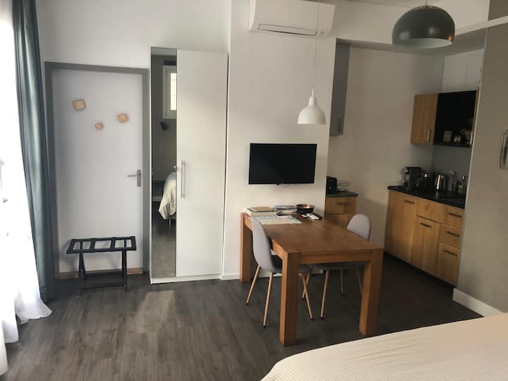 Studio De Pijp + Free Bicycles - Amsterdam