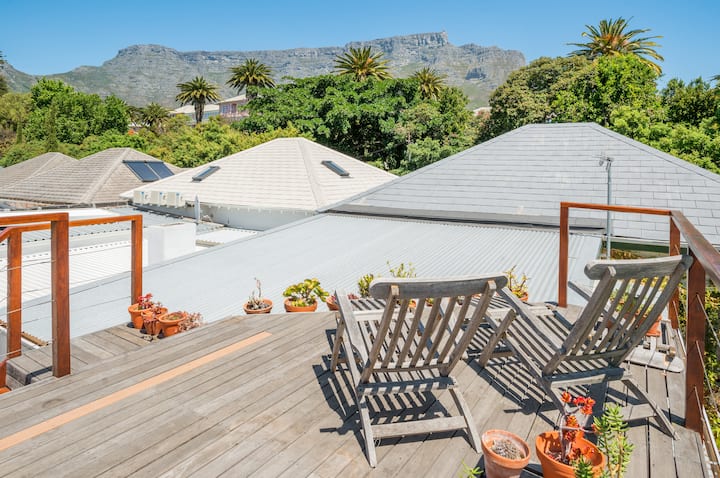 Central, Calm And Secure. Amazing Roof-deck Views - Le Cap