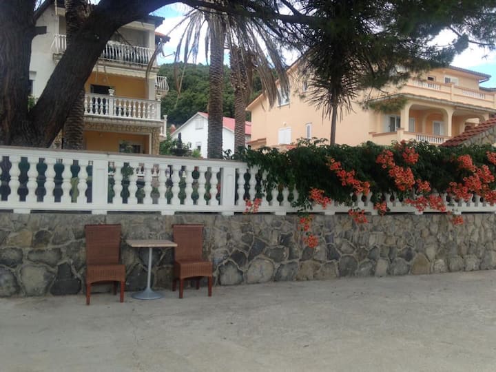 Apartmani Mira-rab - Supetarska Draga