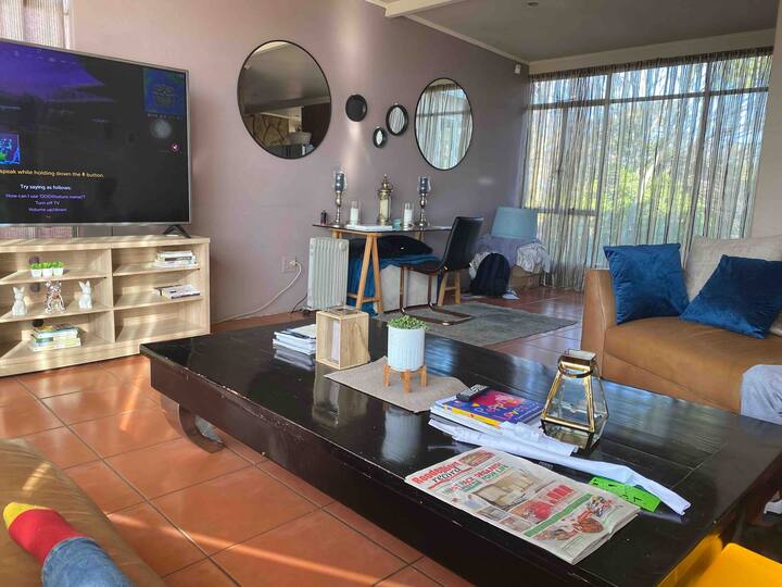 Roodepoort, Secured Area Near Malls And Clinics. - Krugersdorp