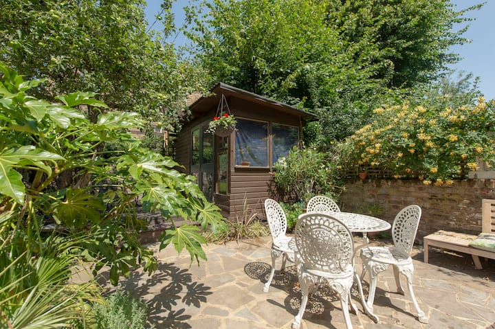 3 Bed Family Maisonette With Garden London Fields - London