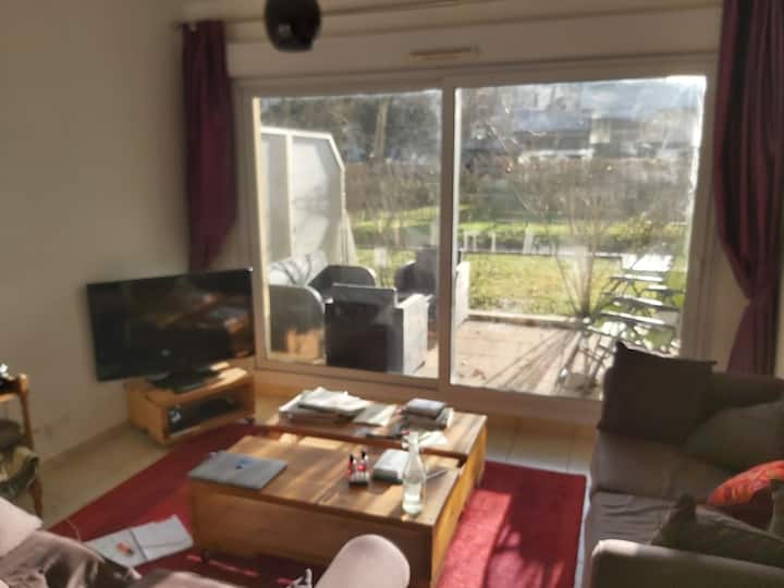 Chambre Au Centre, Salle De Bains Privée, Standing - Ville-la-Grand