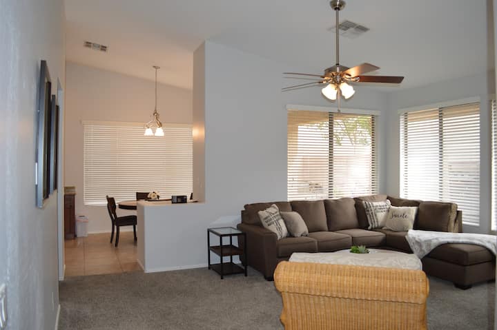 Gated Neighborhood Home W/community Pool/spa-clean - Mesa, AZ