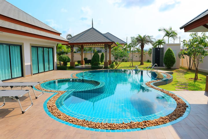 Dusit Garden 1000㎡ Pool Villa.
杜斯特花园1000平超大豪华泳池别墅 - Rayong