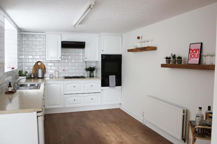 10 Best Airbnb Vacation Rentals In Warrenpoint, UK - Updated 2025 | Trip101