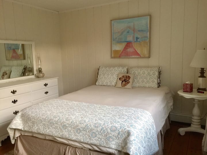 Charming Apt In The Heart Of The Hamptons - Hampton Bays, NY
