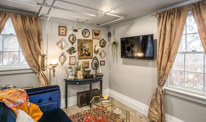 Romantic Studio Apt In Slc * Near Uofu & Hospital - Salt Lake City, UT
