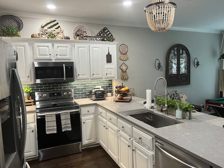 Private Entry & And Your Own Bathroom. - Tyler, TX