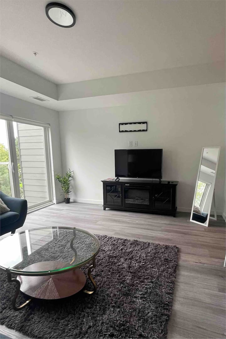 Village Bnbnb - The Siesta Suite - West Kelowna