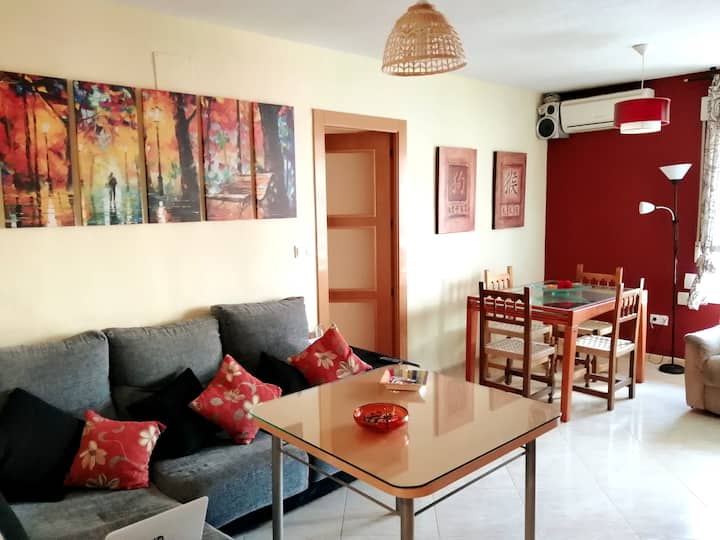 Authentic & Modern Flat 2km Away From The Centre - Granada