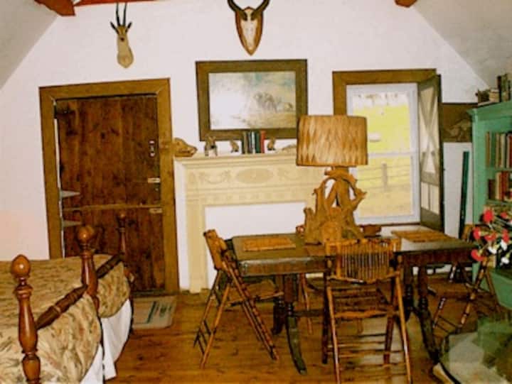 Whistler's Inn/african Room (#14) - Stockbridge, MA