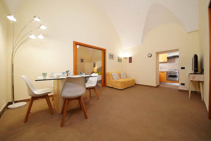Mele @ Spaccanapoli Trilocale 75m² - Naples, Italie
