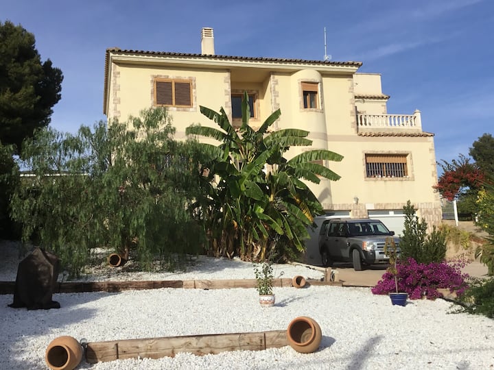 Large Family Villa Close To Gp Circuit & Airport - Montserrat, Valencia