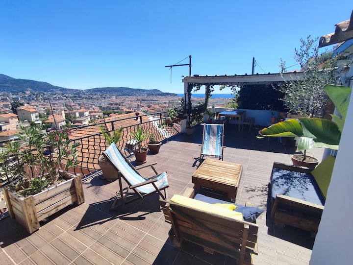 Terrasse Au Calme Sur Les Hauteurs De Nice - Nizza