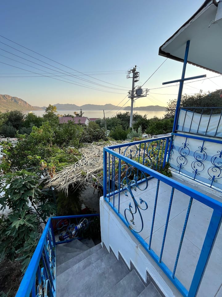 Söğütte Deniz Manzaralı Oda - Bozburun